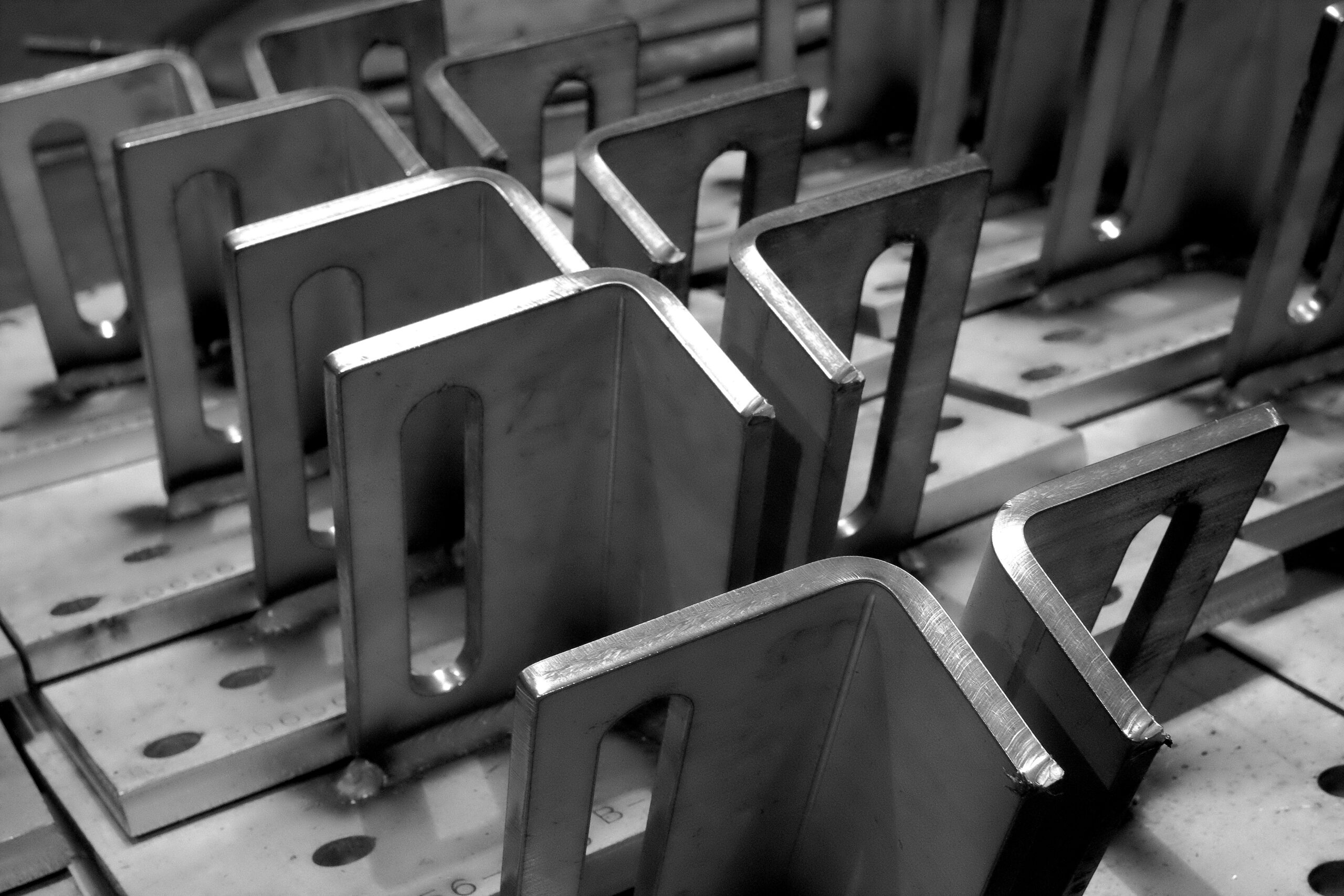 Holes & Slots - Daver Steels